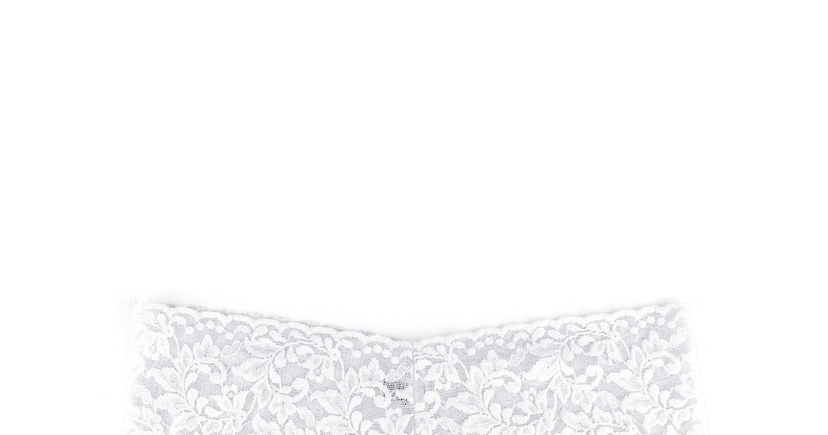 Retro Lace V-Kini White & Boston Proper